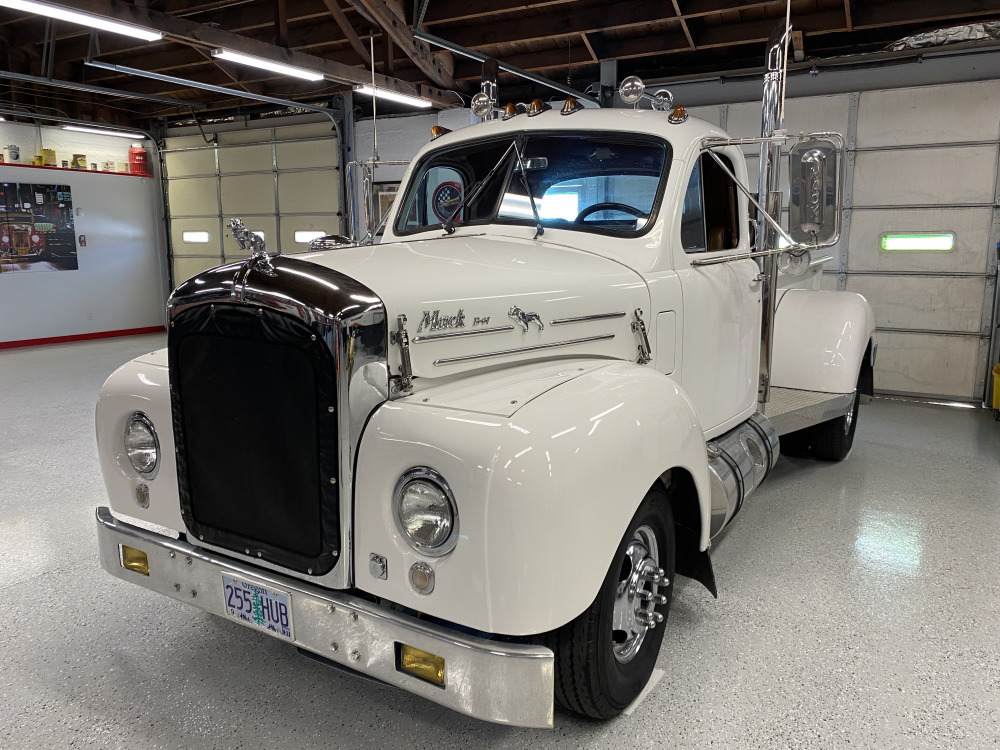 #433 - 1958 Mack B61 Truck | MAG Auctions