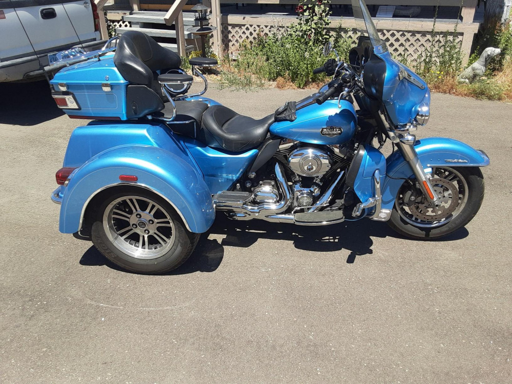 #182 - 2011 Harley Davidson Tri-Glide Ulta Motorcycle | MAG Auctions