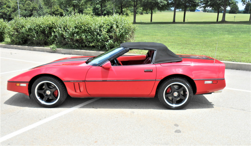 #210 - 1990 Chevrolet Corvette Convertible | MAG Auctions
