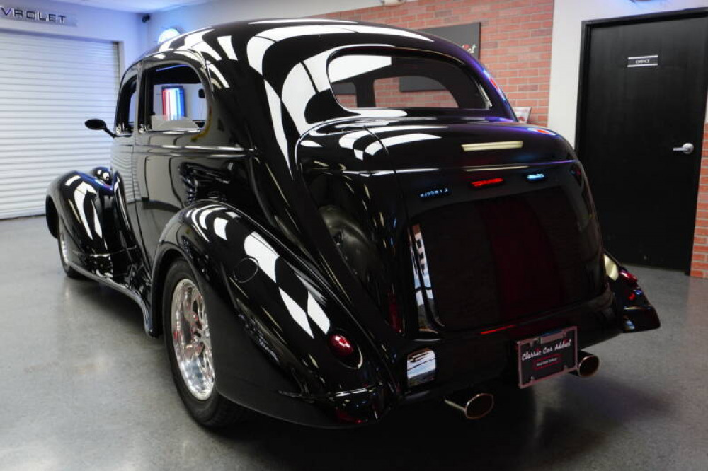 #207 - 1937 Nash Lafayette | MAG Auctions