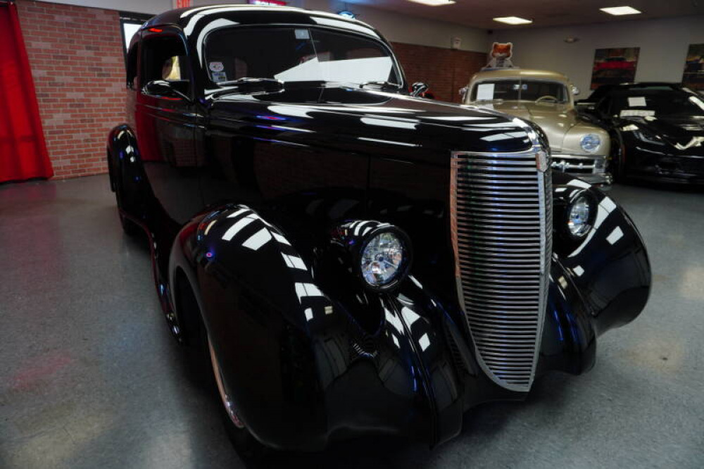 #207 - 1937 Nash Lafayette | MAG Auctions