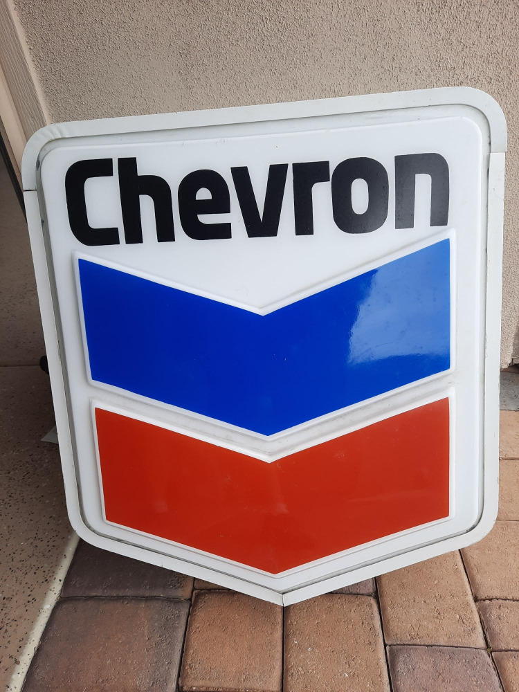 #M005 - Chevron Lighted Sign | MAG Auctions