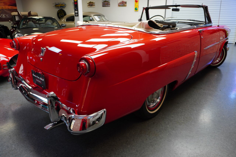 #171 - 1952 Ford Crestline Convertible | MAG Auctions