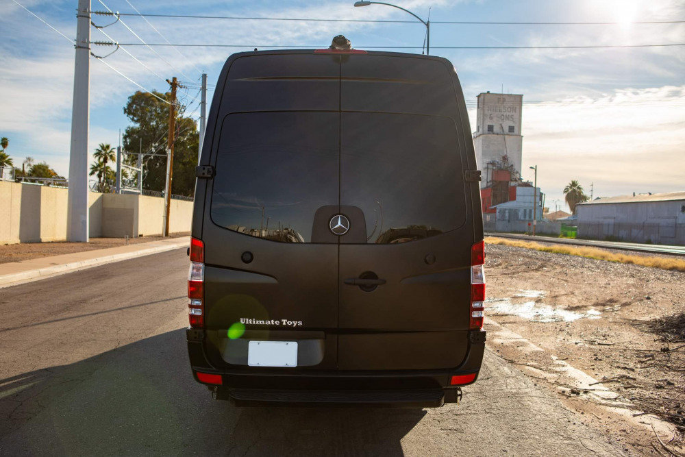 #401 - 2020 Ultimate Coach Motorhome | MAG Auctions