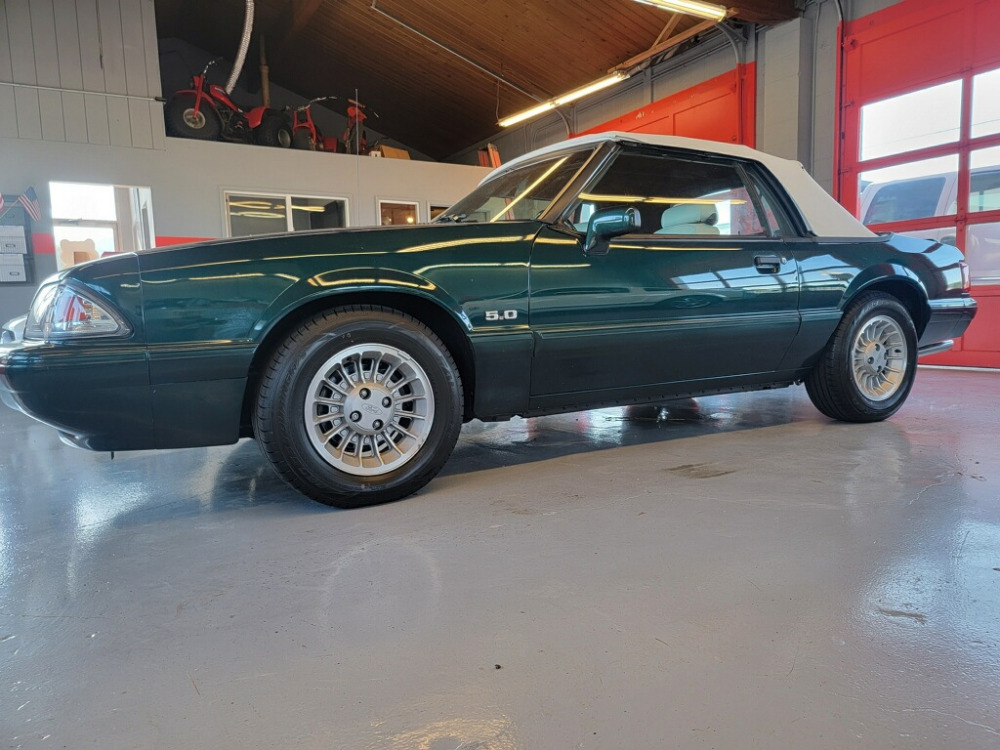 #331 - 1990 Ford Mustang 7UP Edition | MAG Auctions