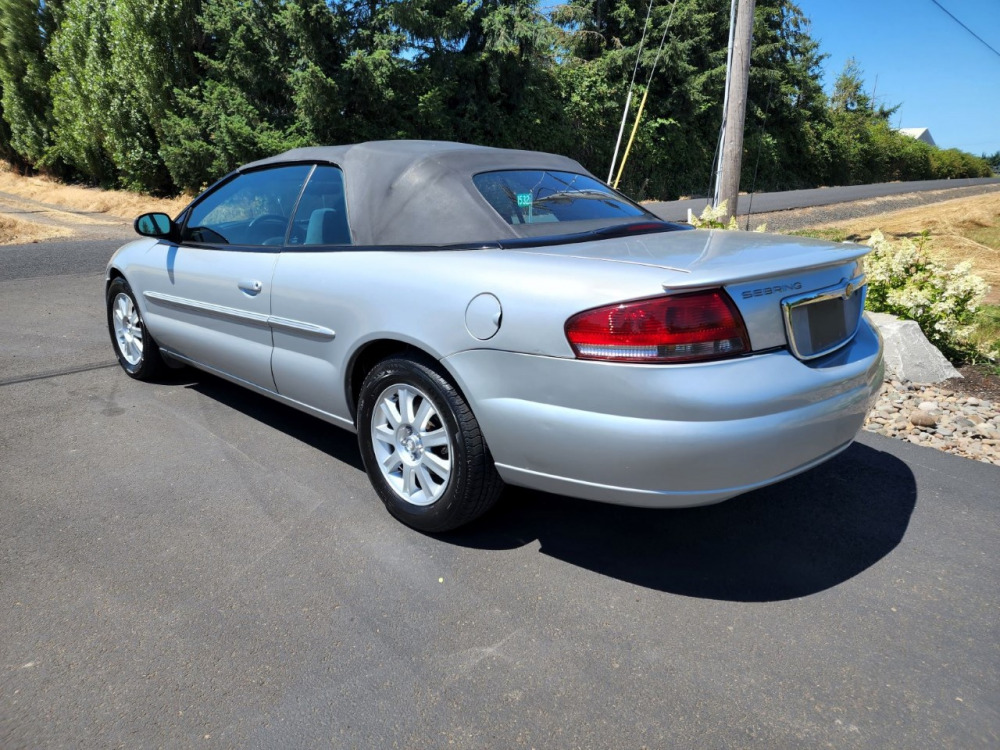 #359 - 2006 Chrysler Sebring GTC Convertible | MAG Auctions