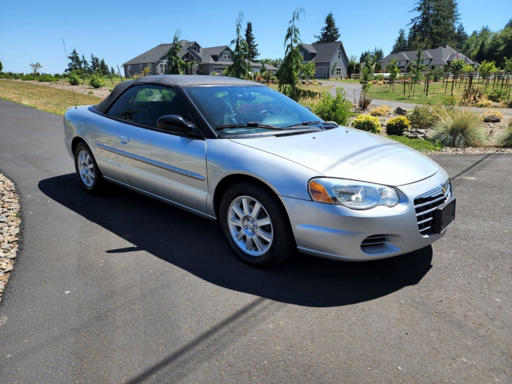 #359 - 2006 Chrysler Sebring GTC Convertible | MAG Auctions