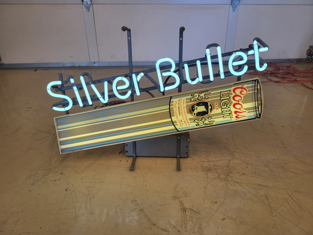 #M164 - Coors Silver Bullet Neon Lighted sign | MAG Auctions