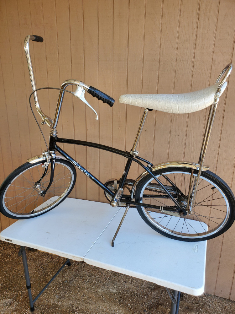 #M148 - 1969 Schwinn Fastback Bicycle | MAG Auctions