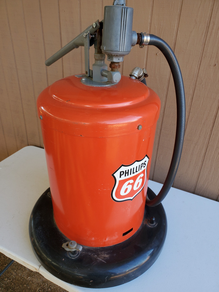 #M239 - Phillips 66 Grease Container | MAG Auctions