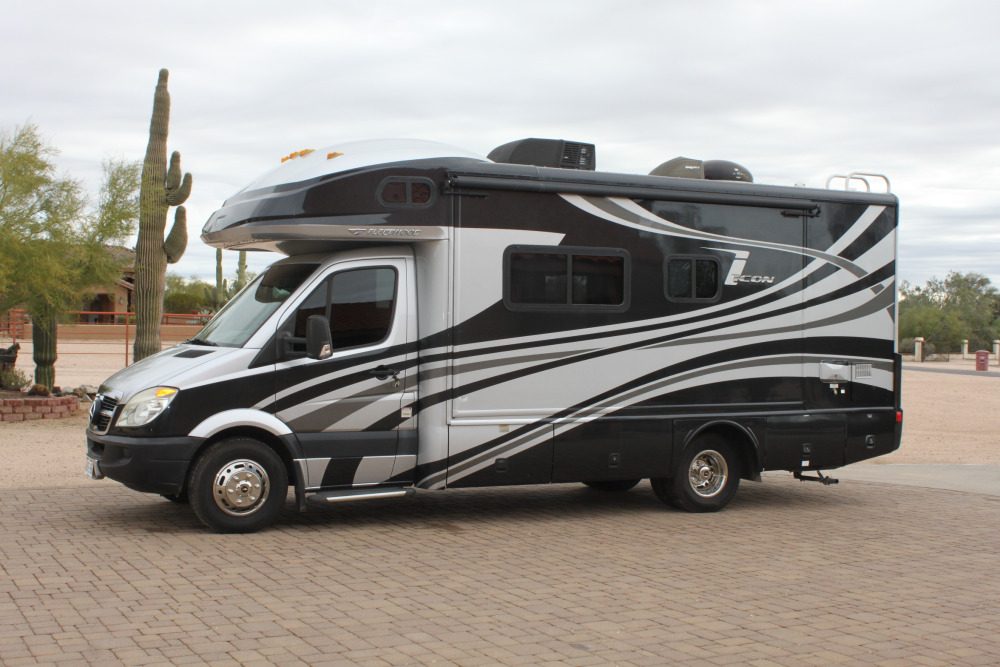 #210 - 2008 Mercedes Benz Sprinter Fleetwood | MAG Auctions