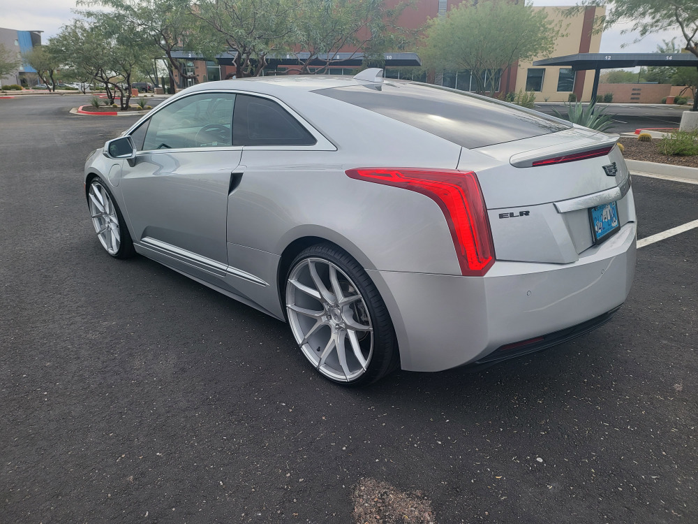 #234 - 2014 Cadillac ELR | MAG Auctions
