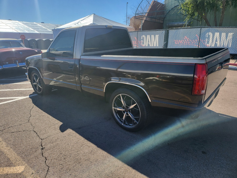 #256 - 1990 Chevrolet Silverado Short Box | MAG Auctions
