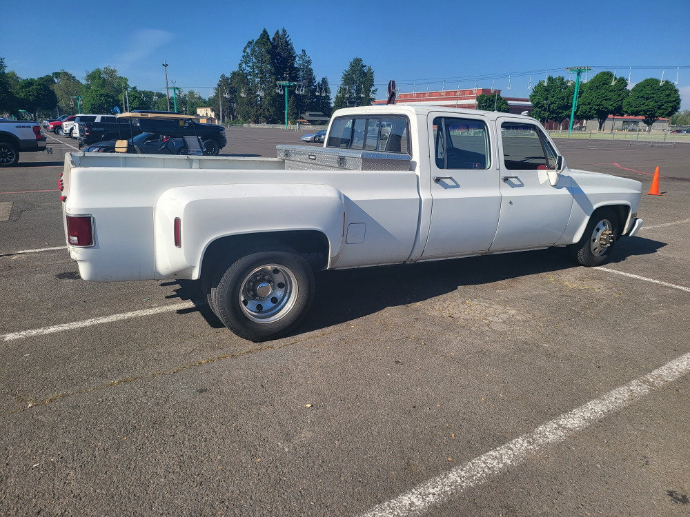 #205R - 1986 Chevrolet Silverado C30 Pickup | MAG Auctions