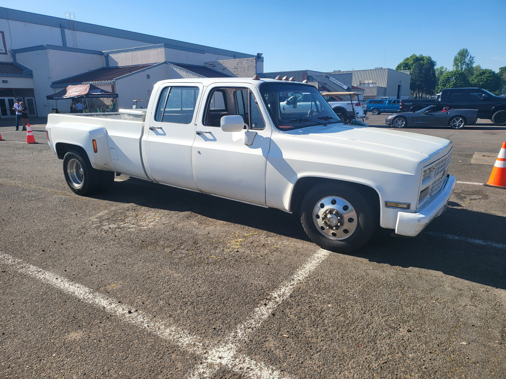 #205R - 1986 Chevrolet Silverado C30 Pickup | MAG Auctions