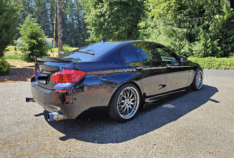 #636 - 2011 BMW 550I | MAG Auctions