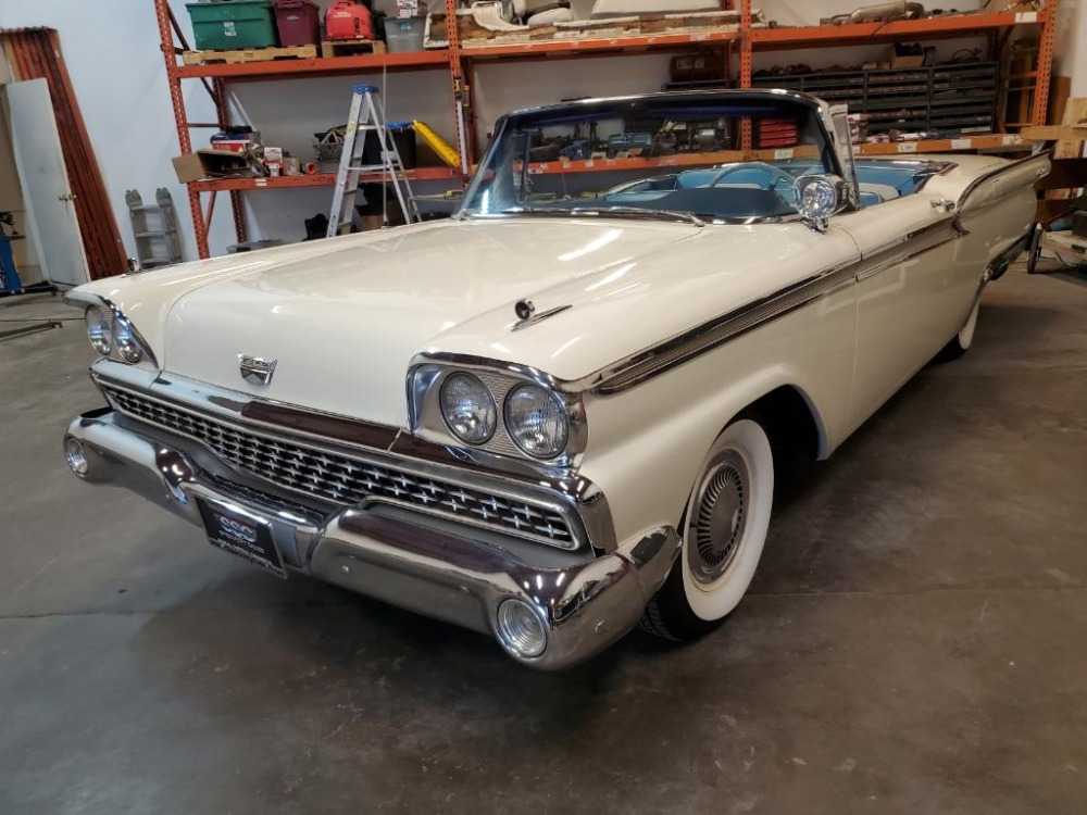 #645 - 1959 Ford Galaxy Skyliner | MAG Auctions