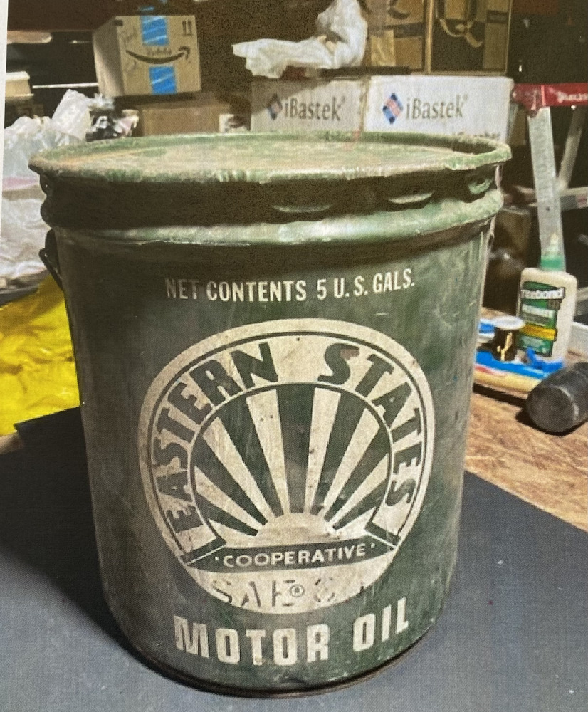 #M114 - Vintage 5 Gallon Oil Can | MAG Auctions