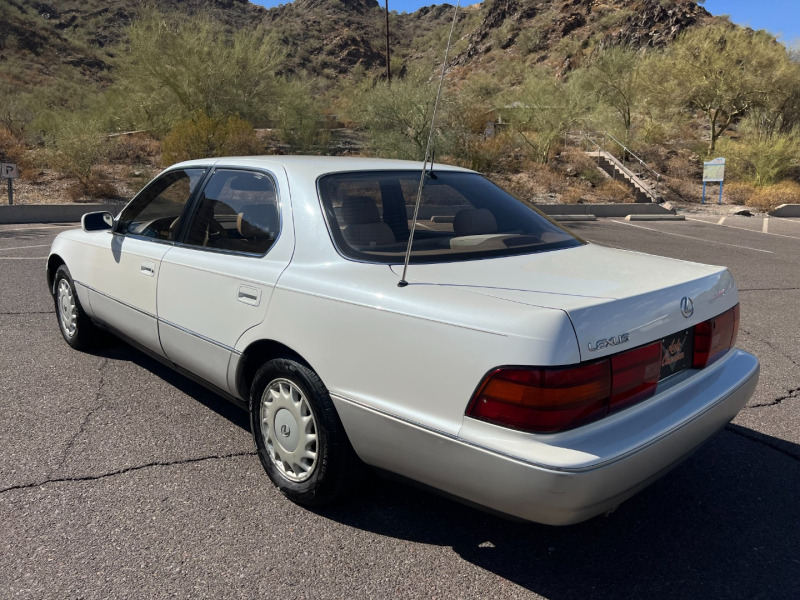 #128 - 1992 Lexus LS 400 Sedan | MAG Auctions