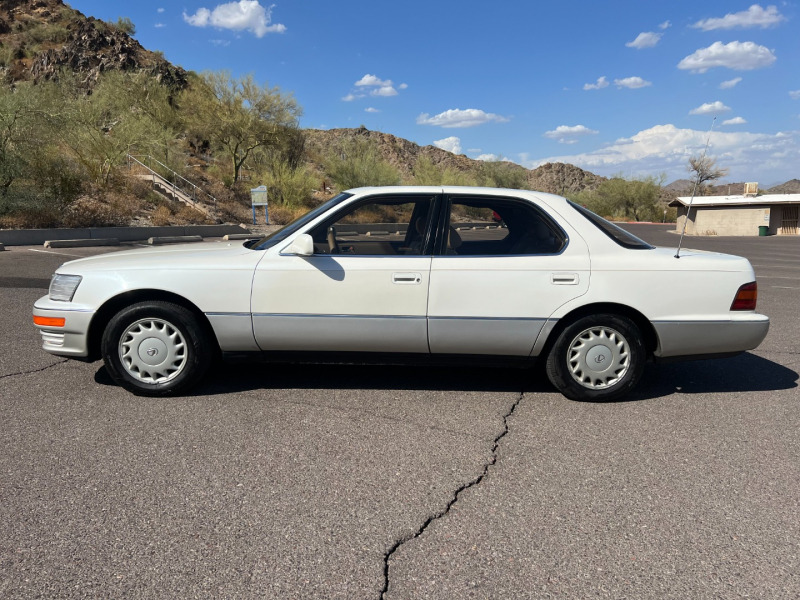 #128 - 1992 Lexus LS 400 Sedan | MAG Auctions