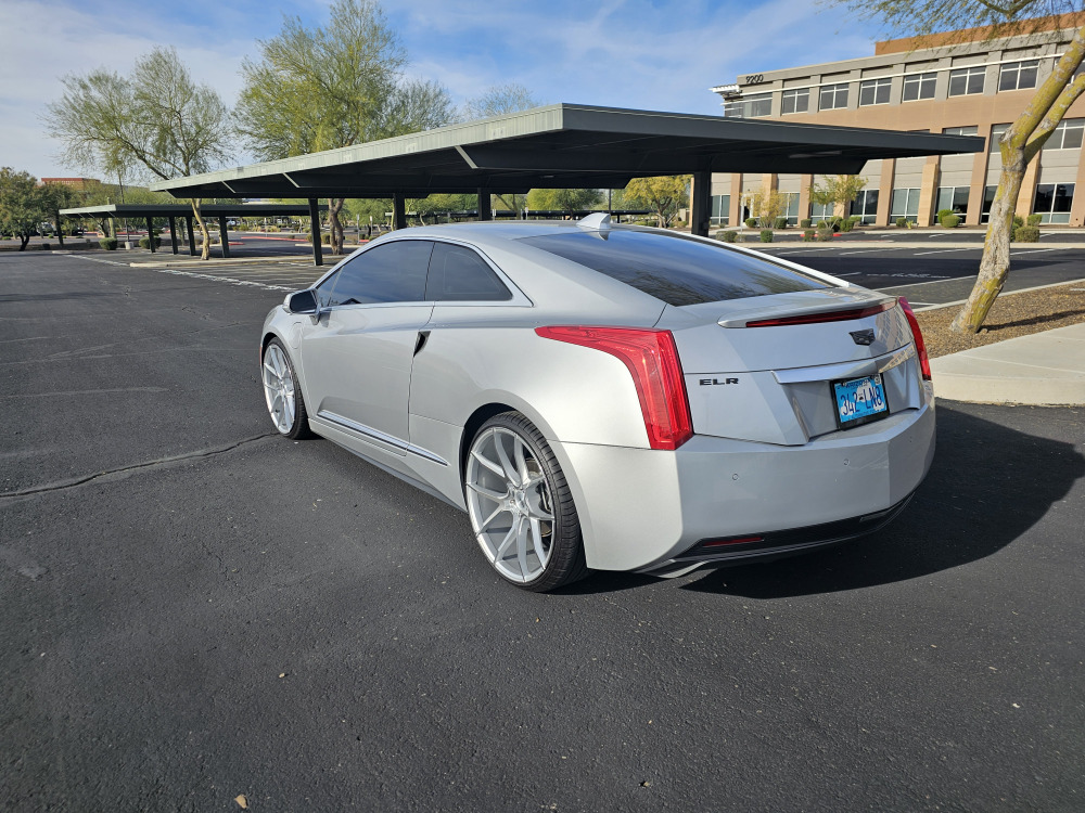 #155 - 2014 Cadillac ELR Coupe | MAG Auctions