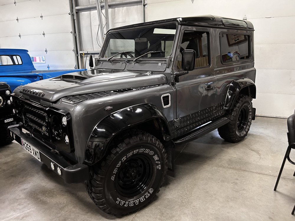 #365 - 1990 Land Rover Defender 90 4x4 Wagon Custom | MAG Auctions