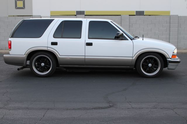 #117 - 2000 Chevrolet S10 Blazer LS | MAG Auctions