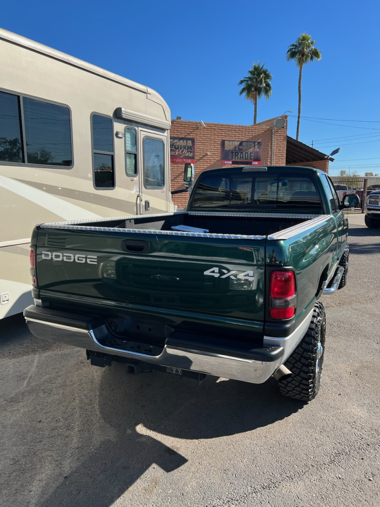 #176 - 2001 Dodge Ram 2500 4x4 | MAG Auctions