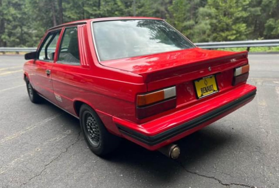 #236 - 1984 Renault Alliance Race Car | MAG Auctions