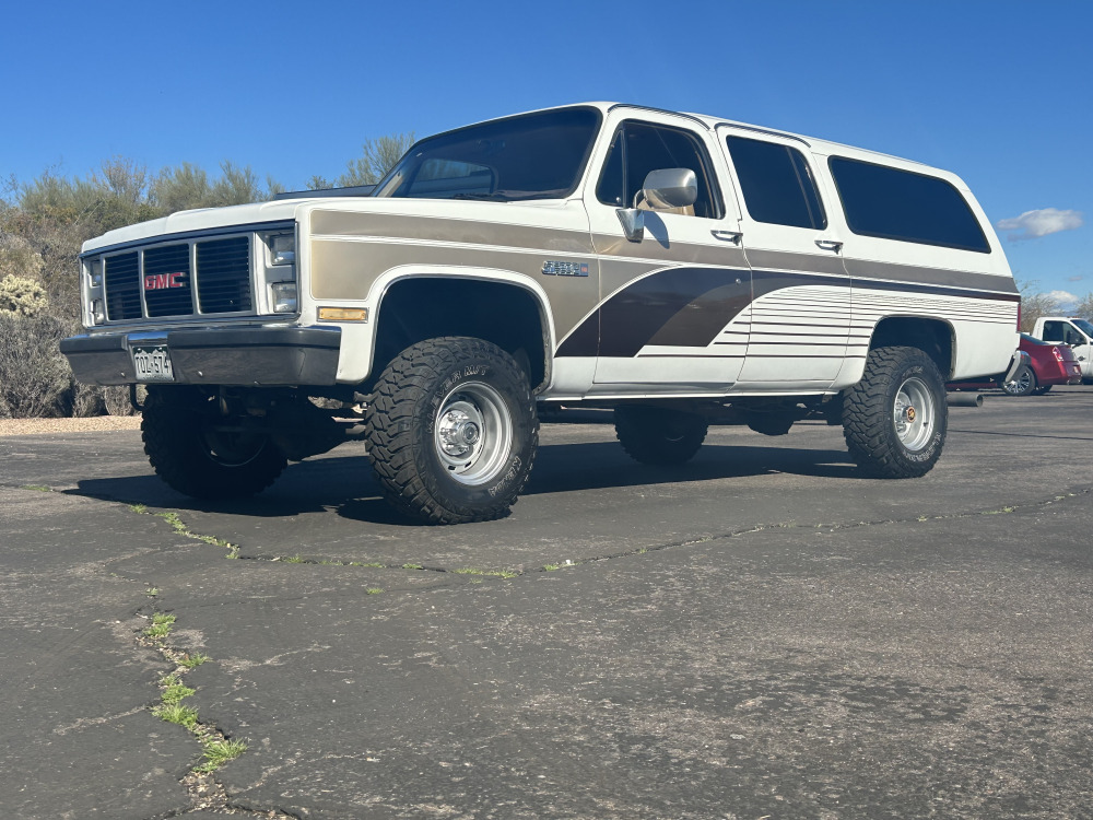 #658 - 1987 GMC Suburban SUV | MAG Auctions