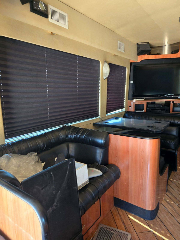 #115 - 2003 Prevost Tour Bus | MAG Auctions