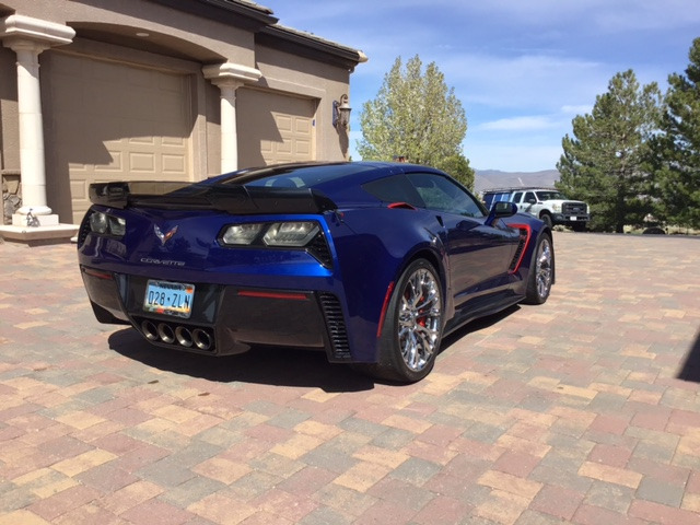 #325 - 2017 Chevrolet Corvette Z06 Roadster | MAG Auctions