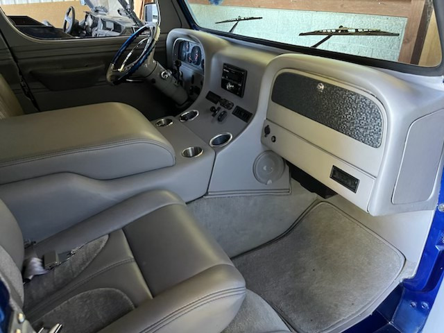 #589 - 1966 Chevrolet Sport Van Custom | MAG Auctions