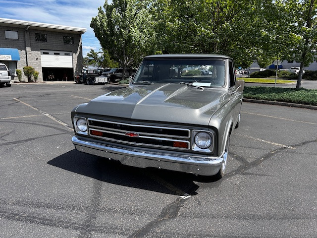 #423R - 1967 Chevrolet C10 Stepside Restomod | MAG Auctions