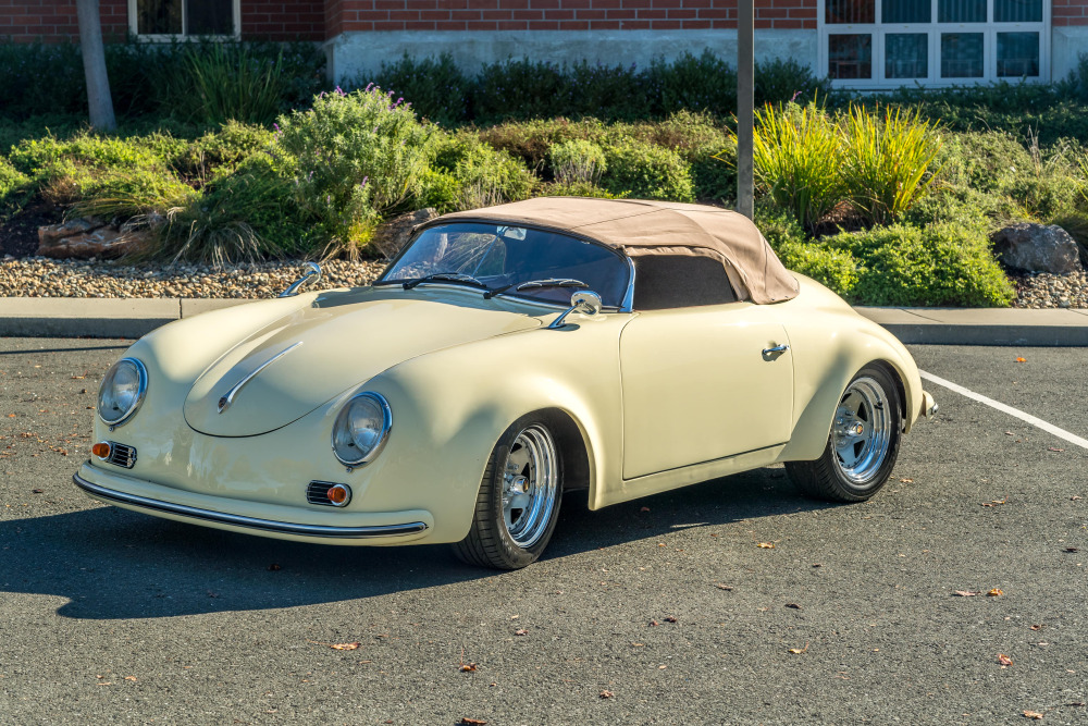 #328 - 1974 Volkswagen Custom Roadster (Speedster replica) | MAG Auctions