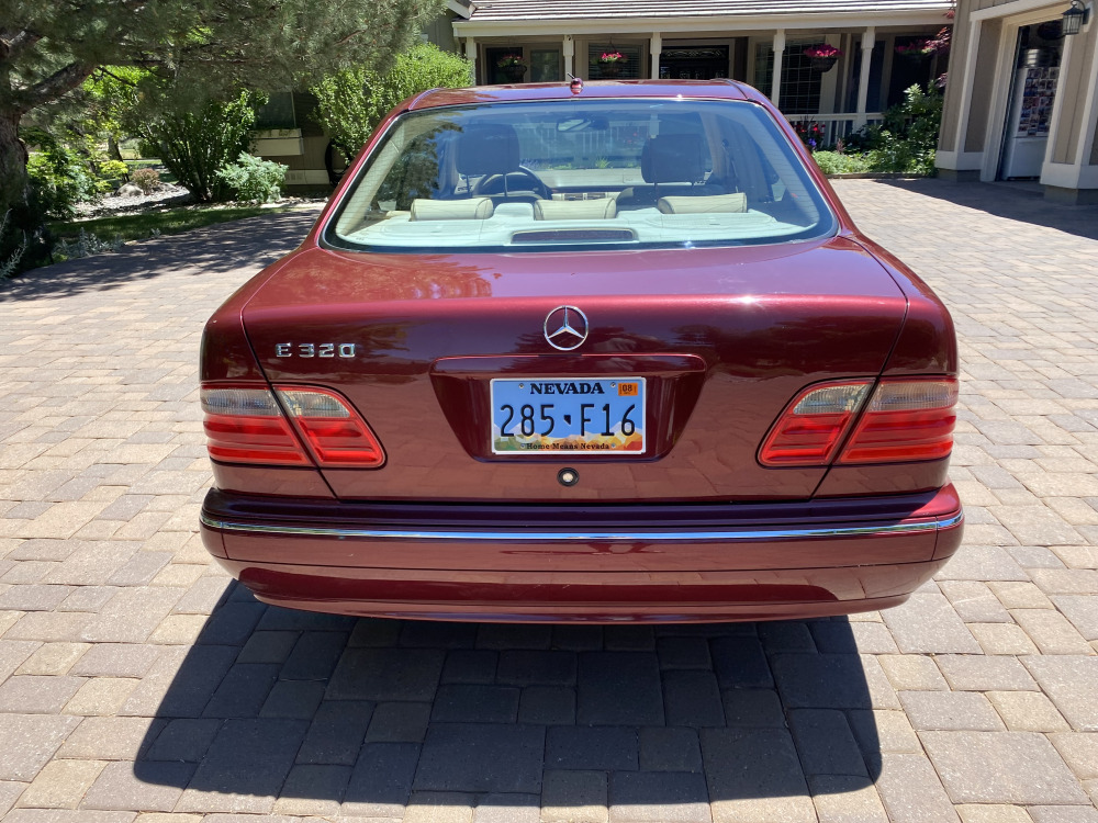 #537 - 2001 Mercedes Benz E320 | MAG Auctions