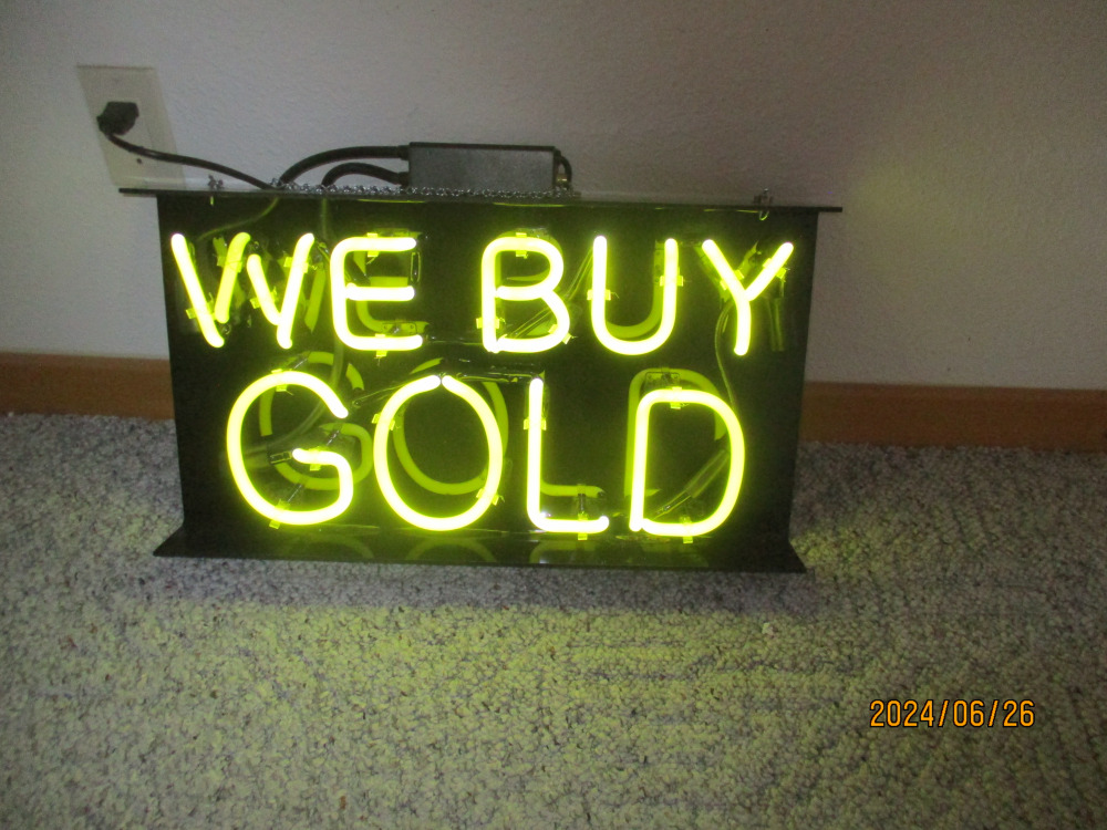 #M047 - WE BUY GOLD neon sign | MAG Auctions
