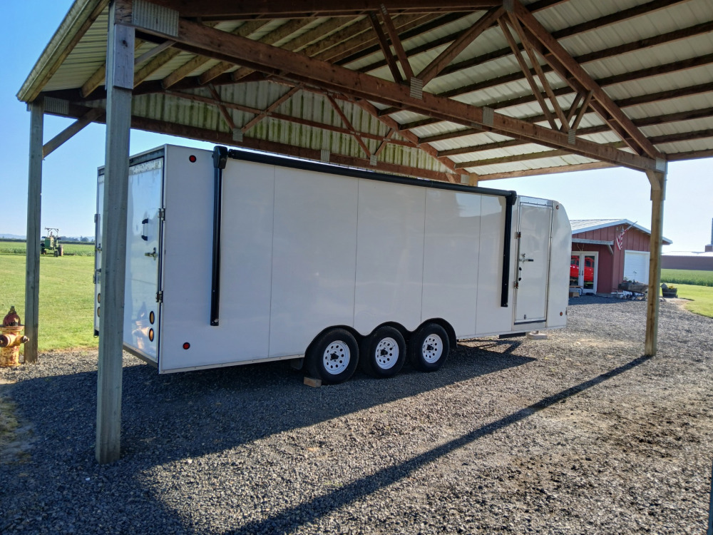 #536 - 2015 Apache 22' Enclosed car trailer | MAG Auctions