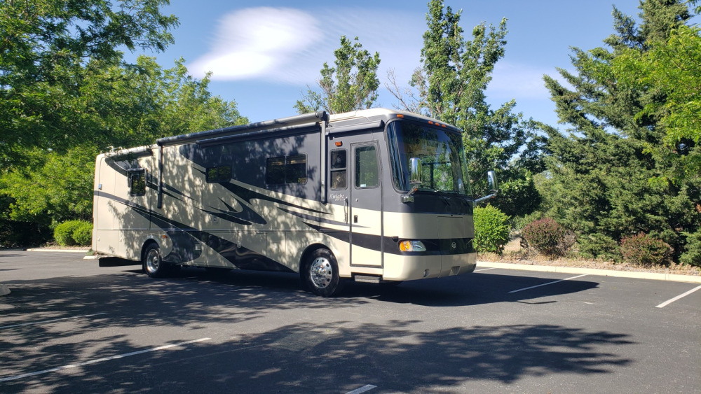 #634 - 2006 Monaco 38PDQ Knight Motorhome | MAG Auctions