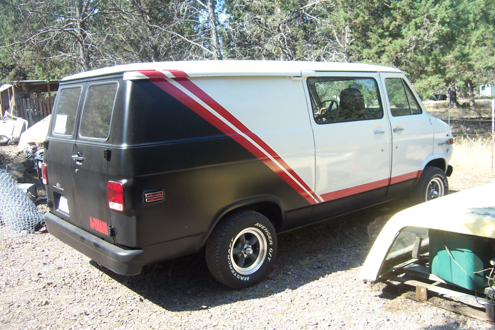 #530 - 1971 Chevrolet G20 van | MAG Auctions