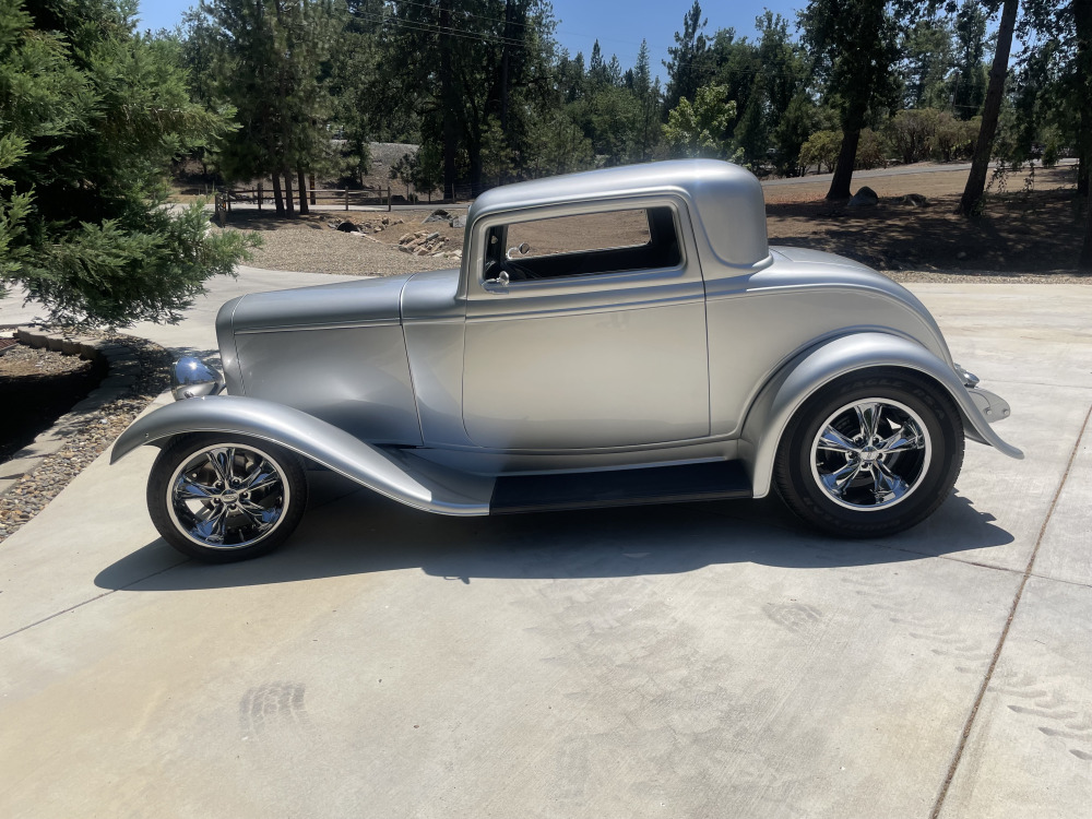 #388R - 1932 Ford Custom 3 window coupe | MAG Auctions