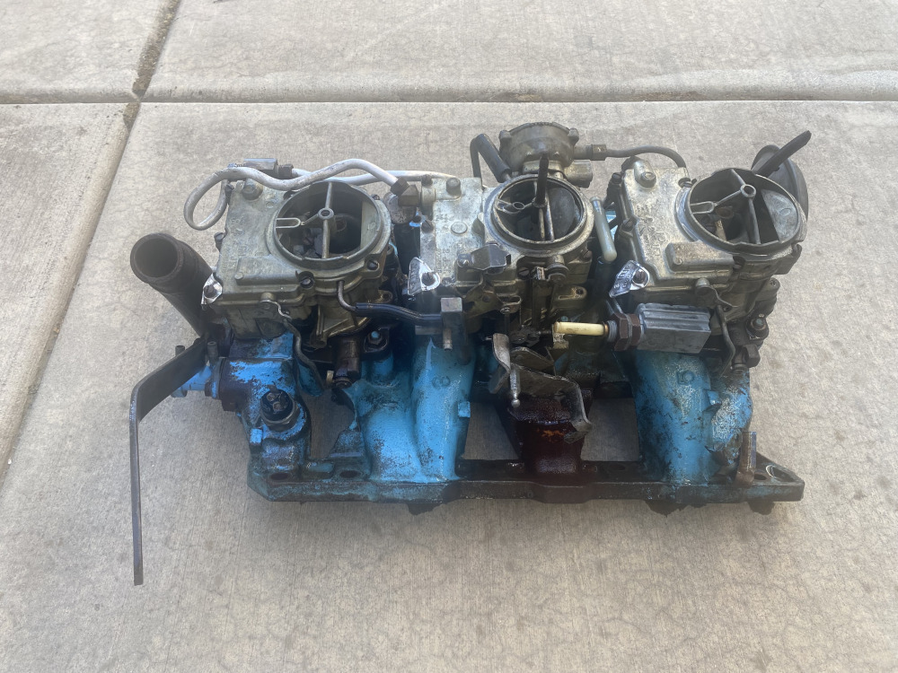#M308 - 1965 Pontiac Tri-Power Setup | MAG Auctions