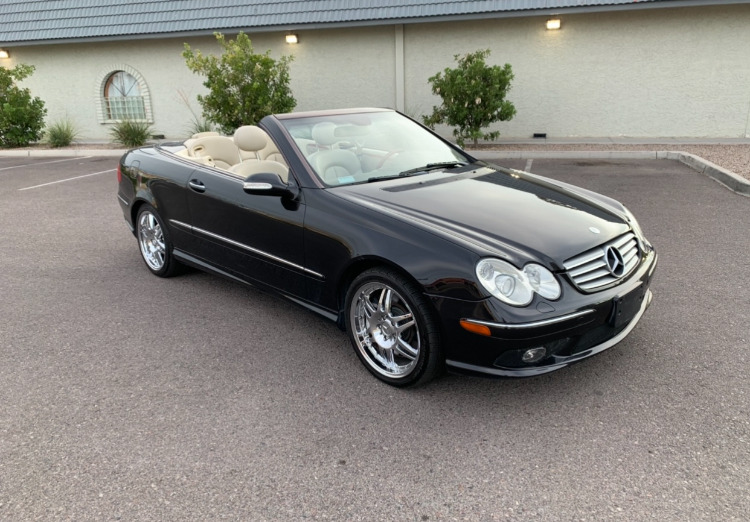 #442 - 2004 Mercedes-Benz CLK 500 Designo Launch Edition | MAG Auctions