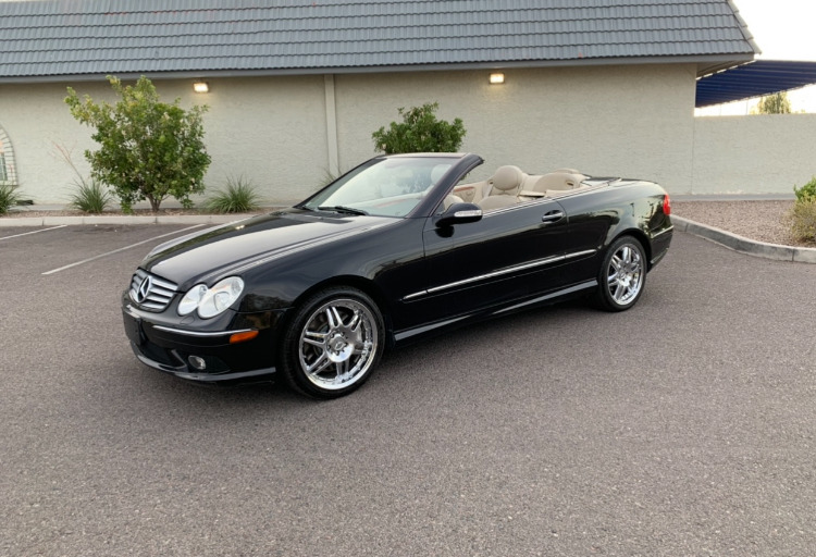 #442 - 2004 Mercedes-Benz CLK 500 Designo Launch Edition | MAG Auctions