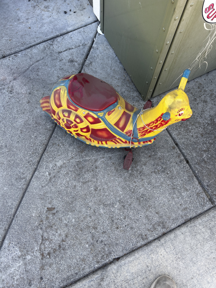 #M224 - 1950s Original MOBO Snail rider | MAG Auctions