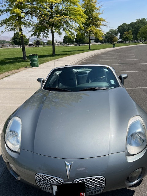 #172 - 2006 Pontiac Solstice | MAG Auctions