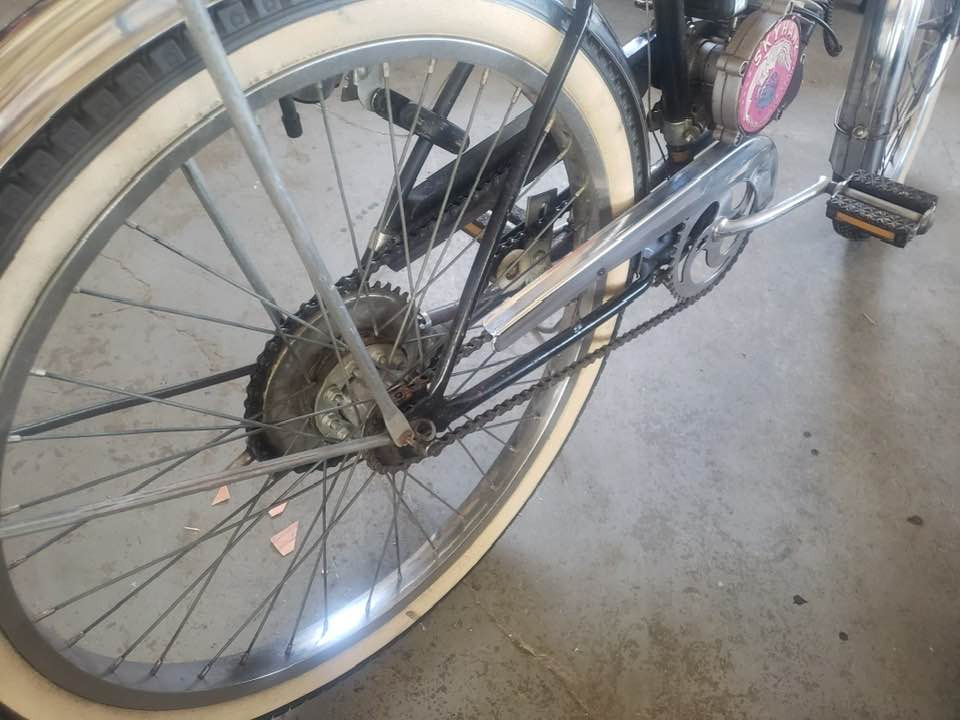 #104 - 2009 Delson Bicycle w/ Skyhawk-GT5 Gas Engine | MAG Auctions