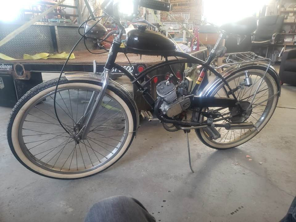 #104 - 2009 Delson Bicycle w/ Skyhawk-GT5 Gas Engine | MAG Auctions