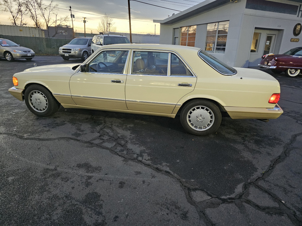 #359 - 1989 Mercedes-Benz 420 SEL | MAG Auctions