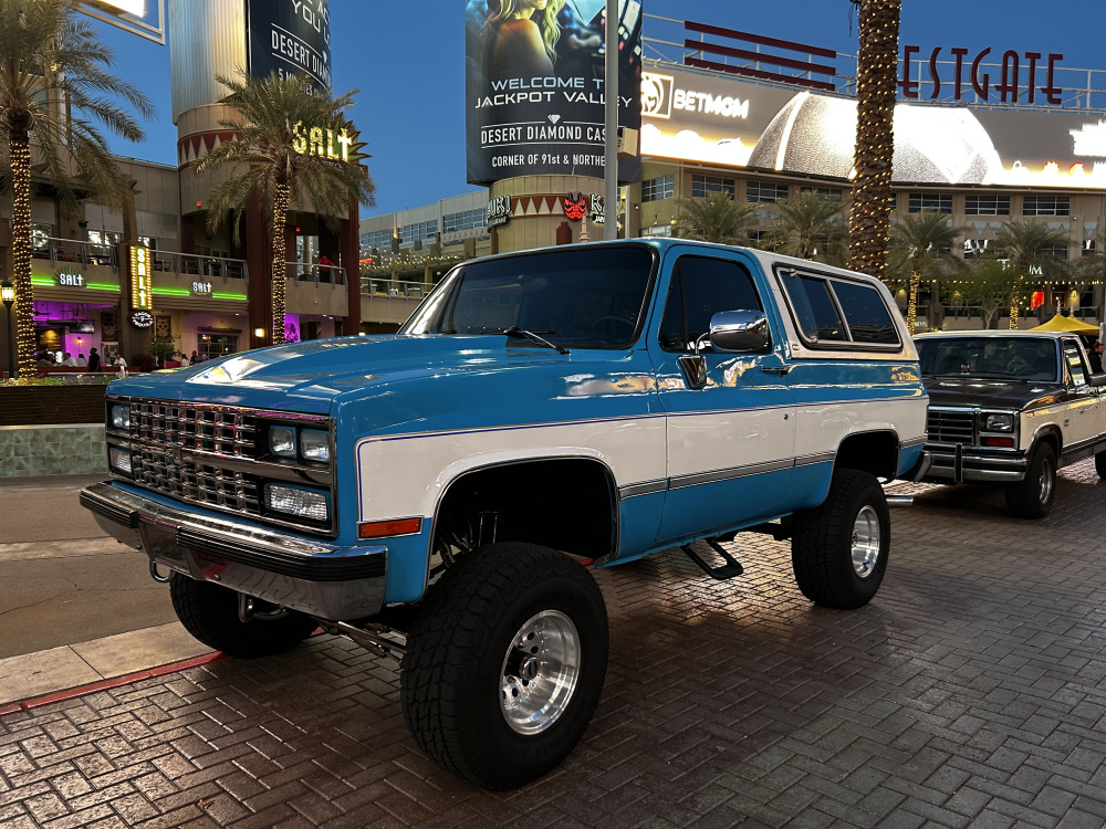 #366A - 1990 GMC Jimmy suv | MAG Auctions
